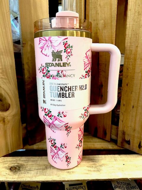 The Stanley X LoveShackFancy Holiday Quencher | 40 OZ – Harts on Broad